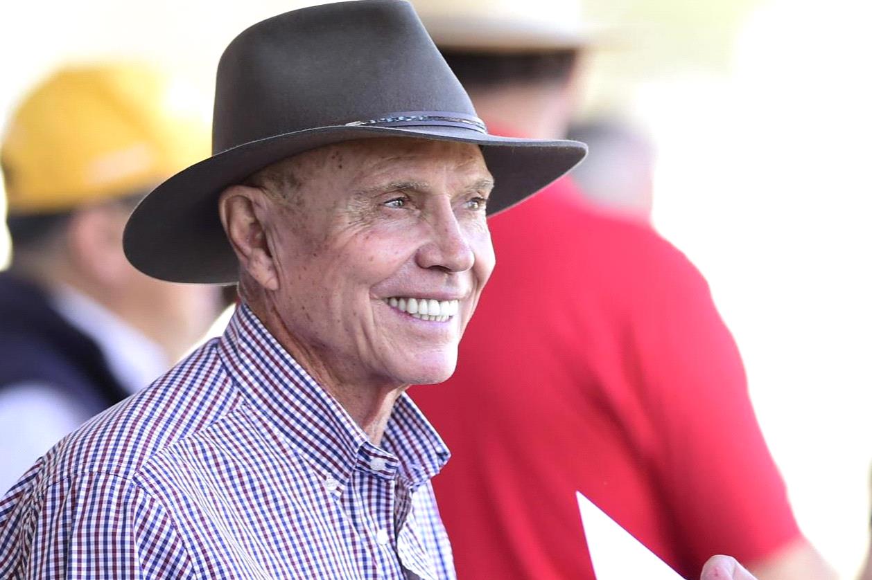 Bob Peters plumps for his Queen in Kingston Town Classic - Racenet