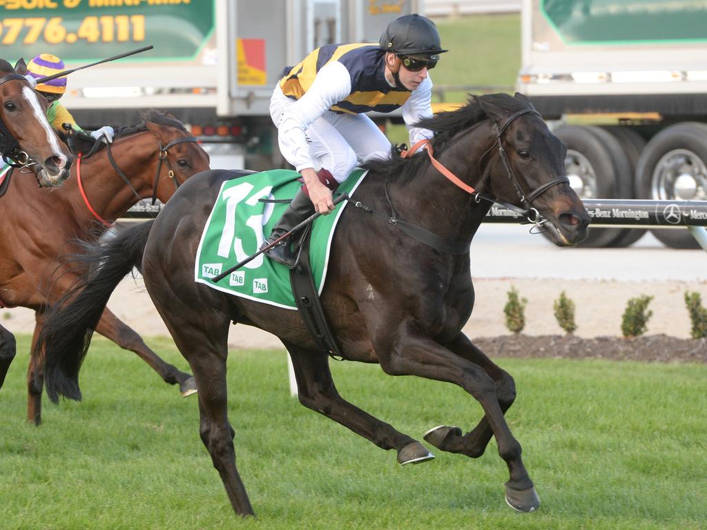 Horse racing tips and best bets for Pakenham and Rosehill