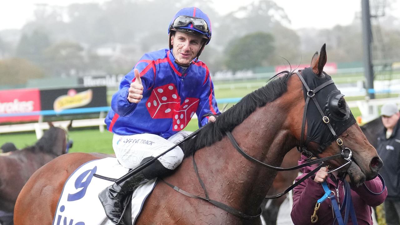 Beau Mertens honours late father Peter Mertens at Sandown