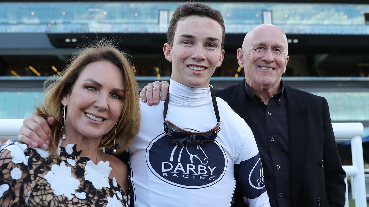 Zac Lloyd holds off Dylan Gibbons to win Sydney apprentice title