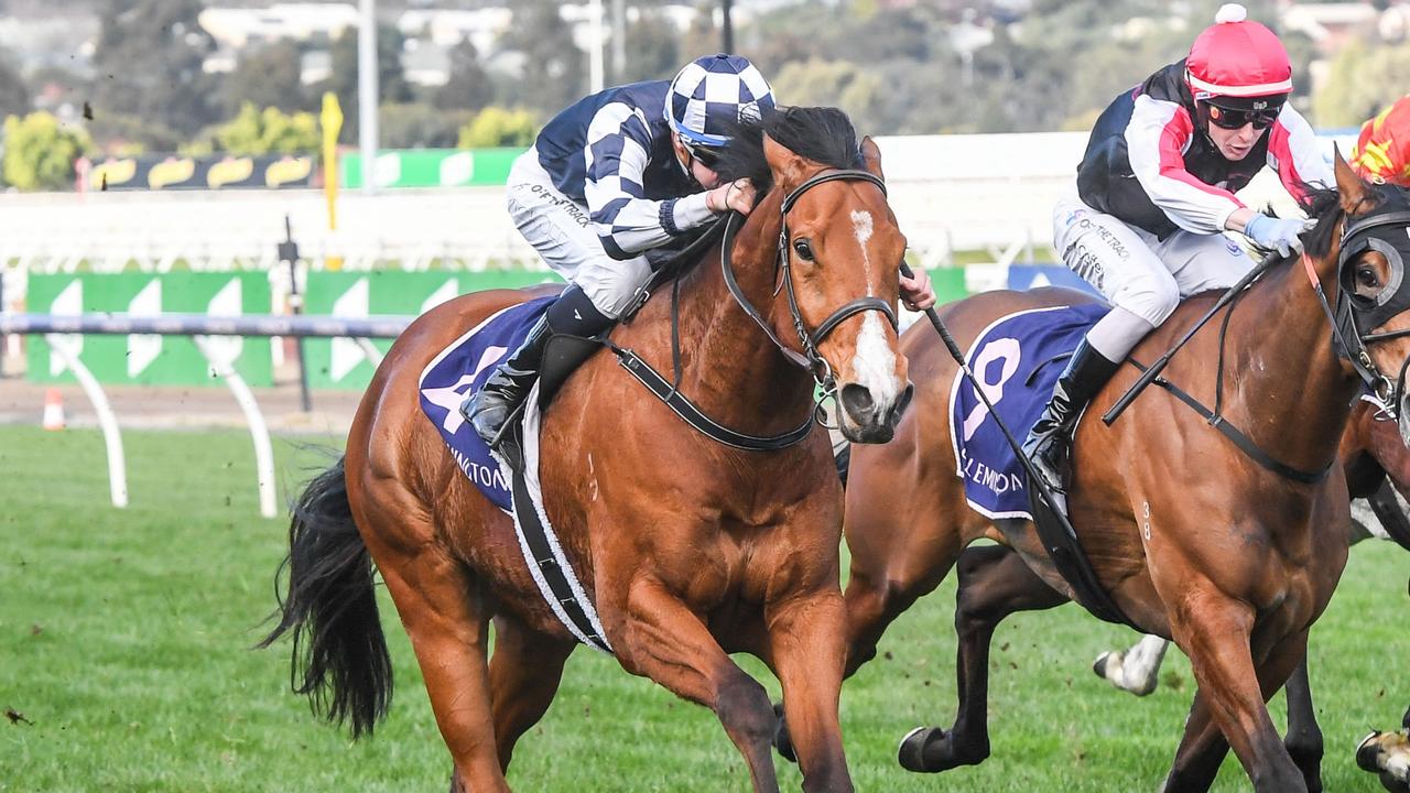 It'sourtime and Micky Dee shine in Aurie's Star