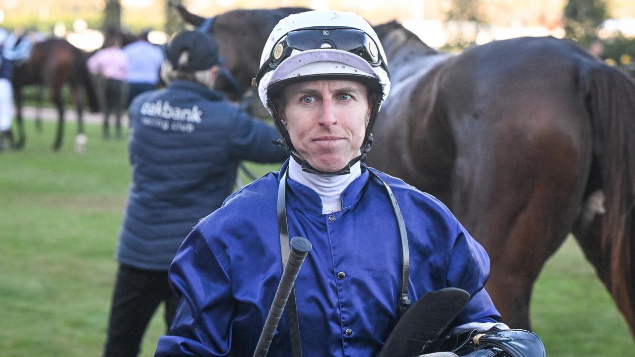 Aaron Mills' tips and analysis for Sandown Lakeside on Wednesday