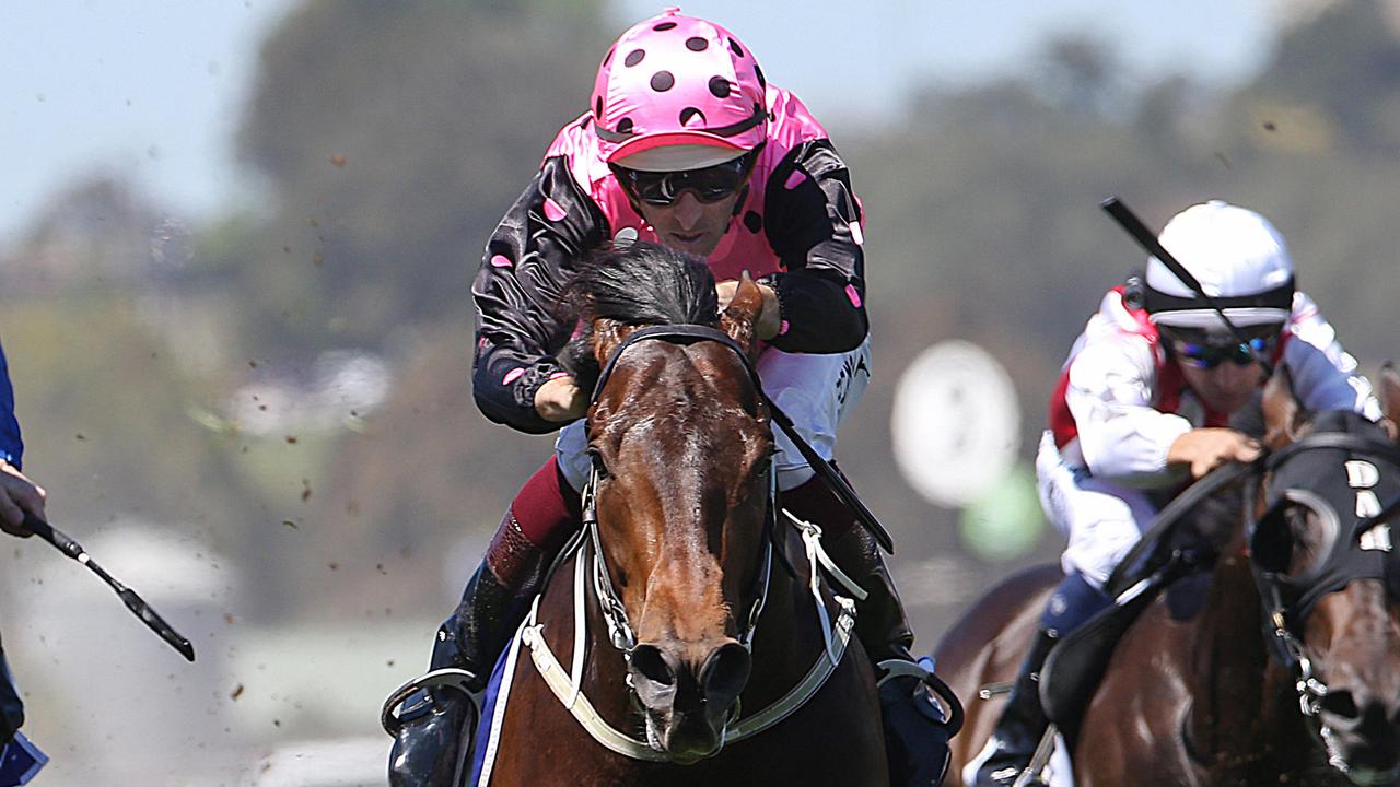 Tamworth horse racing previews: Trainer Jake Hull eager for a change in ...