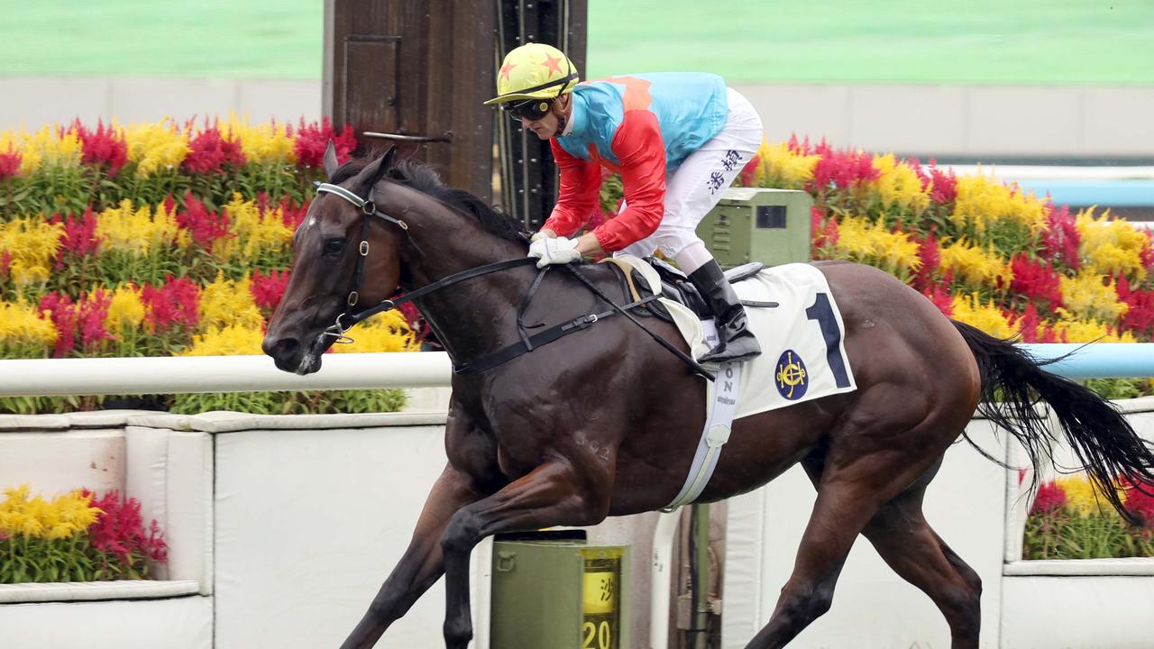 Ka Ying Rising romps to 13th straight win as Zac Purton slots five-timer