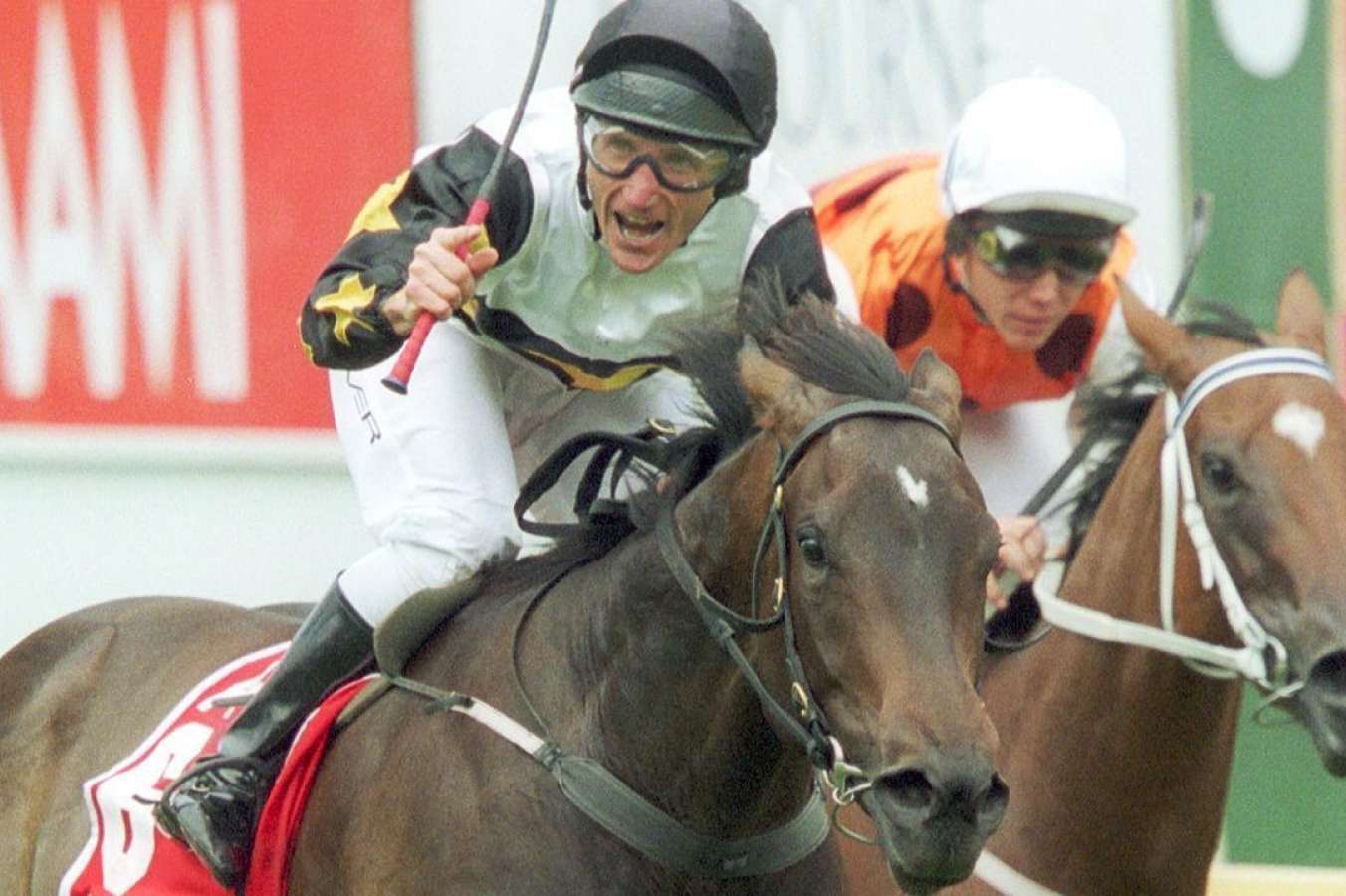 WA bond drives Damien Olivers Blue Diamond quest