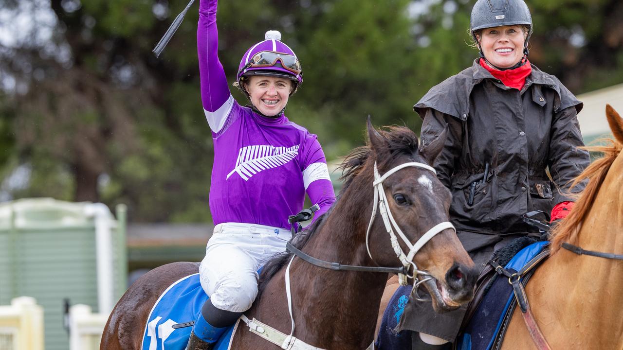 Stephanie Lacy scores first win as dual license holder with $600 ...