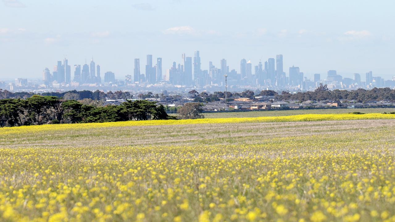 Racing Victoria has time to unlock Oaklands potential