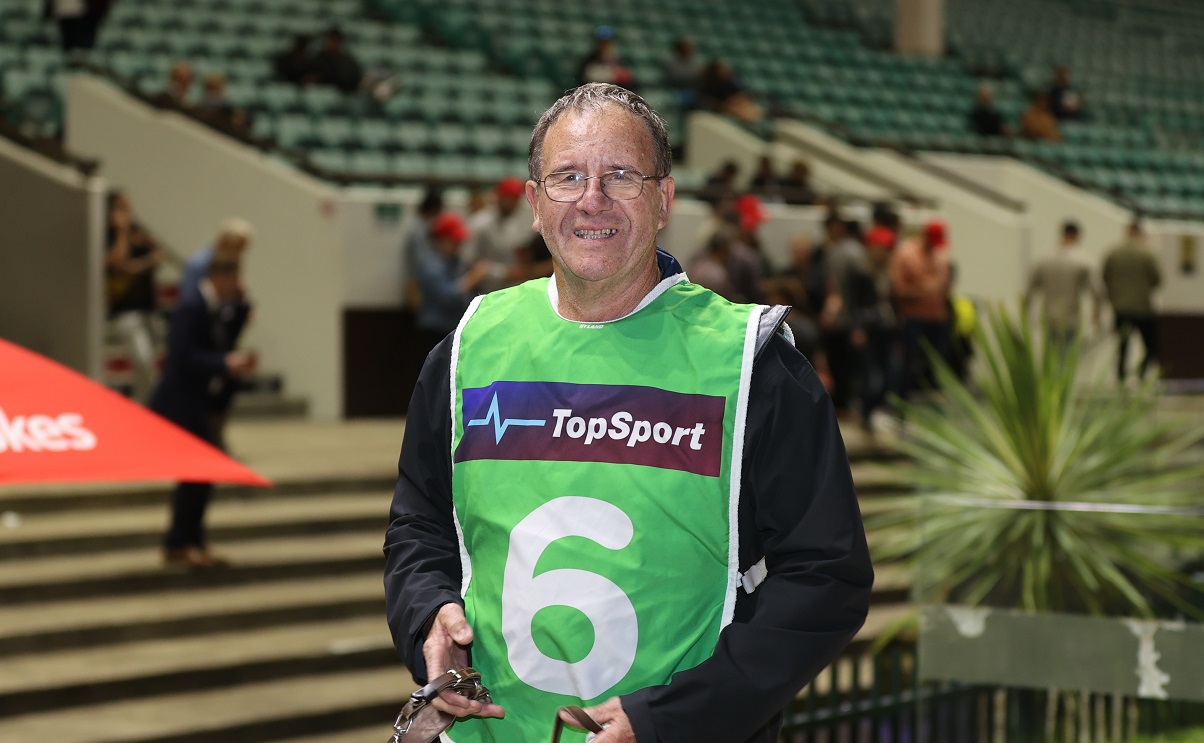 Douglas One Step From Historic Egg Repeat - Greyhound Recorder