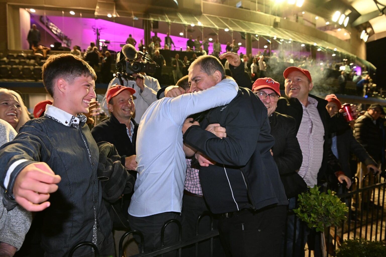 Schillaci Simply Stunning In The Phoenix - Greyhound Recorder