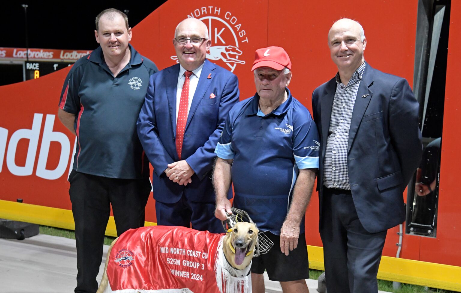 Spirit Boy Leads Home Gardoll Quinella In Cup - Greyhound Recorder