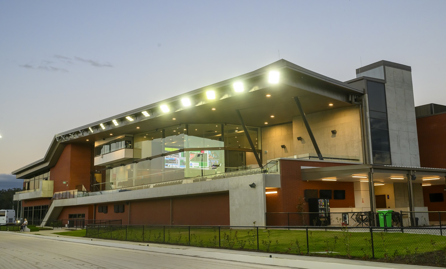 Start Date Set For Straight Racing At The Q - Greyhound Recorder