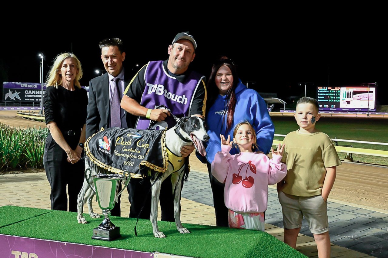 Premier Breeders Snare Perth Cup, Galaxy Spoils - Greyhound Recorder